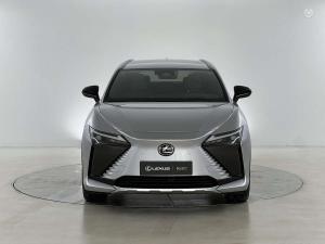 Pelēks Lexus RZ 450e 2025 Viļņa, ar dzinēja tilpumu 0.00 L un nobraukumu 10 tūkst. km par 49900 €, foto 6 vietnē AUTOMOTO.COM.LV
