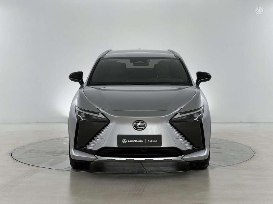 Pelēks Lexus RZ 450e 2025 Viļņa, ar dzinēja tilpumu 0.00 L un nobraukumu 10 tūkst. km par 49900 €, foto 6 vietnē AUTOMOTO.COM.LV