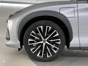 Pelēks Lexus RZ 450e 2025 Viļņa, ar dzinēja tilpumu 0.00 L un nobraukumu 10 tūkst. km par 49900 €, foto 16 vietnē AUTOMOTO.COM.LV