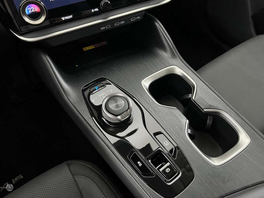 Pelēks Lexus RZ 450e 2025 Viļņa, ar dzinēja tilpumu 0.00 L un nobraukumu 10 tūkst. km par 49900 €, foto 24 vietnē AUTOMOTO.COM.LV