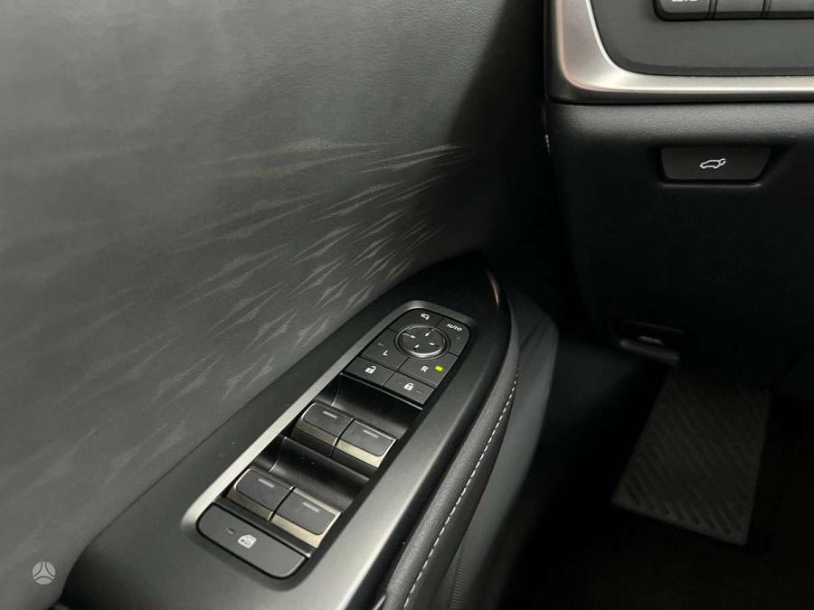 Pelēks Lexus RZ 450e 2025 Viļņa, ar dzinēja tilpumu 0.00 L un nobraukumu 10 tūkst. km par 49900 €, foto 25 vietnē AUTOMOTO.COM.LV