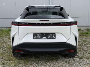 Balts Lexus RZ 450e 2024 Kauņa, ar dzinēja tilpumu 0.00 L un nobraukumu 112 tūkst. km par 31500 €, foto 6 vietnē AUTOMOTO.COM.LV