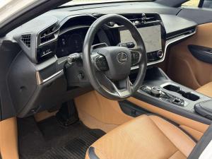 Balts Lexus RZ 450e 2024 Kauņa, ar dzinēja tilpumu 0.00 L un nobraukumu 112 tūkst. km par 31500 €, foto 12 vietnē AUTOMOTO.COM.LV