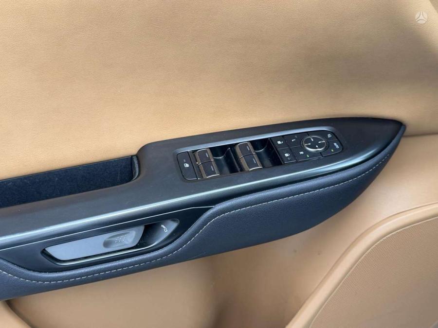 Balts Lexus RZ 450e 2024 Kauņa, ar dzinēja tilpumu 0.00 L un nobraukumu 112 tūkst. km par 31500 €, foto 13 vietnē AUTOMOTO.COM.LV