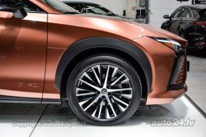 Brūns Lexus RZ 2023 Tallina, ar dzinēja tilpumu 0.00 L un nobraukumu 19 tūkst. km par 43900 €, foto 4 vietnē AUTOMOTO.COM.LV
