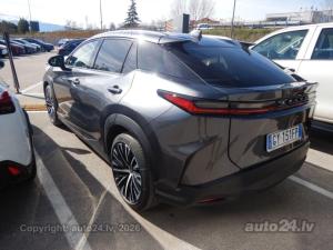 Pelēks Lexus RZ 2025 Tallina, ar dzinēja tilpumu 0.00 L un nobraukumu 4 tūkst. km par 47000 €, foto 4 vietnē AUTOMOTO.COM.LV