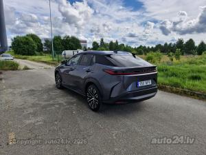 Серый Лексус RZ 2025 в Таллин, объемом двигателя 0.00 л и пробегом 4 тыс. км за 47000 €, фото 5 на AUTOMOTO.COM.LV