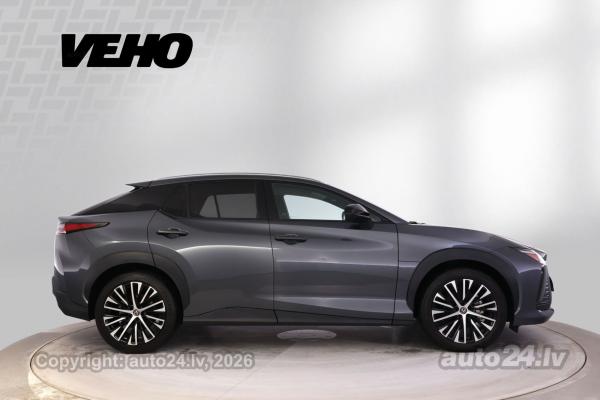 Серый Лексус RZ 2025 в Таллин, объемом двигателя 0.00 л и пробегом 4 тыс. км за 49500 €, фото 3 на AUTOMOTO.COM.LV