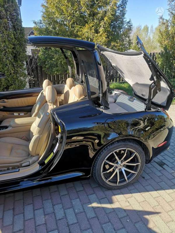 Black Lexus SC 430 2007 in Vilnius, with an engine capacity of 4.29 L and mileage of 133 thousand km for 12750 €, photo 8 on AUTOMOTO.COM.LV