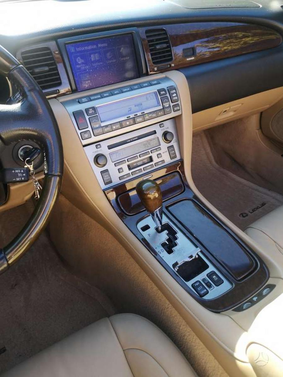 Black Lexus SC 430 2007 in Vilnius, with an engine capacity of 4.29 L and mileage of 133 thousand km for 12750 €, photo 13 on AUTOMOTO.COM.LV