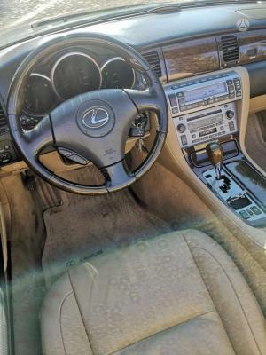 Black Lexus SC 430 2007 in Vilnius, with an engine capacity of 4.29 L and mileage of 133 thousand km for 12750 €, photo 15 on AUTOMOTO.COM.LV