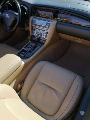 Black Lexus SC 430 2007 in Vilnius, with an engine capacity of 4.29 L and mileage of 133 thousand km for 12750 €, photo 17 on AUTOMOTO.COM.LV
