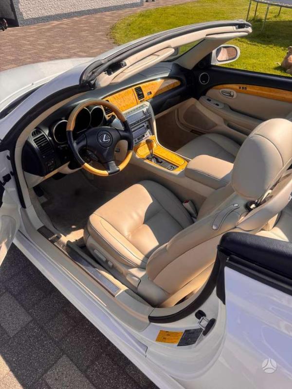 Balts Lexus SC 430 2002 Rīga, ar dzinēja tilpumu 4.29 L un nobraukumu 236 tūkst. km par 11500 €, foto 4 vietnē AUTOMOTO.COM.LV