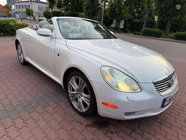 White Lexus SC 430 2003 in Vilnius, with an engine capacity of 4.29 L and mileage of 48 thousand km for 14500 €, photo 3 on AUTOMOTO.COM.LV