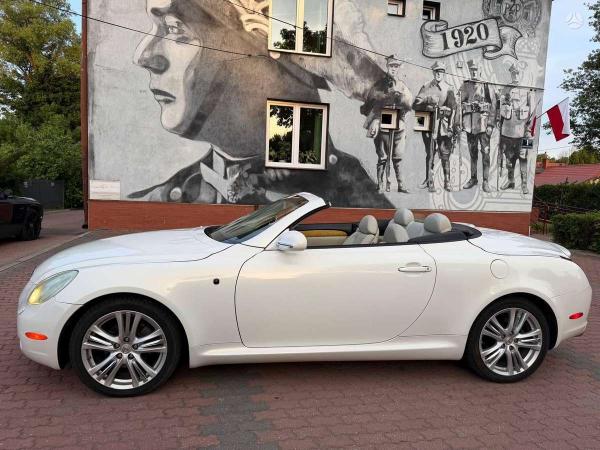 White Lexus SC 430 2003 in Vilnius, with an engine capacity of 4.29 L and mileage of 48 thousand km for 14500 €, photo 7 on AUTOMOTO.COM.LV