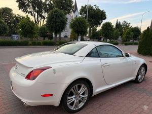 White Lexus SC 430 2003 in Vilnius, with an engine capacity of 4.29 L and mileage of 48 thousand km for 14500 €, photo 17 on AUTOMOTO.COM.LV