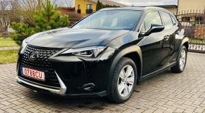Black Lexus UX 250h 2019 in Kaunas, with an engine capacity of 1.99 L and mileage of 134 thousand km for 19999 €, photo  on AUTOMOTO.COM.LV