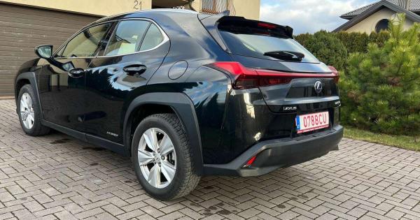 Melns Lexus UX 250h 2019 Kauņa, ar dzinēja tilpumu 1.99 L un nobraukumu 134 tūkst. km par 19999 €, foto 5 vietnē AUTOMOTO.COM.LV