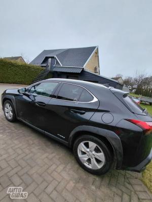 Melns Lexus UX 250h 2019 Šauļi, ar dzinēja tilpumu 2.00 L un nobraukumu 89 tūkst. km par 21800 €, foto  vietnē AUTOMOTO.COM.LV