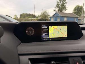 Black Lexus UX 250h 2019 in Vilnius, with an engine capacity of 2.00 L and mileage of 135 thousand km for 22950 €, photo 17 on AUTOMOTO.COM.LV