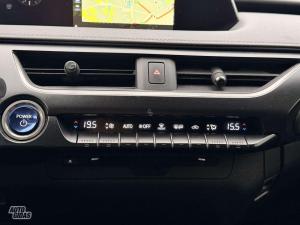 Black Lexus UX 250h 2019 in Vilnius, with an engine capacity of 2.00 L and mileage of 135 thousand km for 22950 €, photo 24 on AUTOMOTO.COM.LV