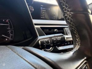 Black Lexus UX 250h 2019 in Vilnius, with an engine capacity of 1.99 L and mileage of 135 thousand km for 22500 €, photo 38 on AUTOMOTO.COM.LV