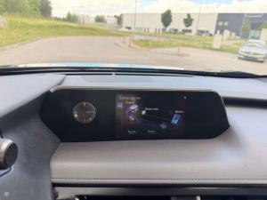 Черный Лексус UX 250h 2019 в Вильнюс, объемом двигателя 2.00 л и пробегом 135 тыс. км за 22500 €, фото 31 на AUTOMOTO.COM.LV