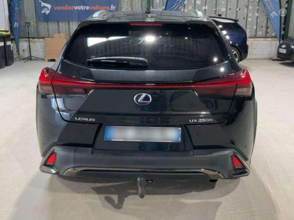 Melns Lexus UX 250h 2019 Daugavpils, ar dzinēja tilpumu 1.99 L un nobraukumu 152 tūkst. km par 22500 €, foto 4 vietnē AUTOMOTO.COM.LV