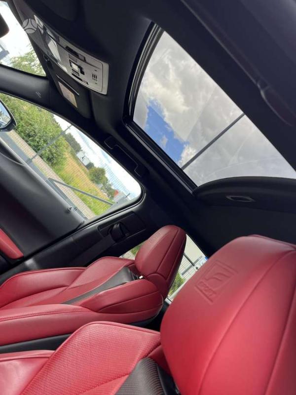 Black Lexus UX 250h 2019 in Kaunas, with an engine capacity of 1.99 L and mileage of 160 thousand km for 21300 €, photo 9 on AUTOMOTO.COM.LV