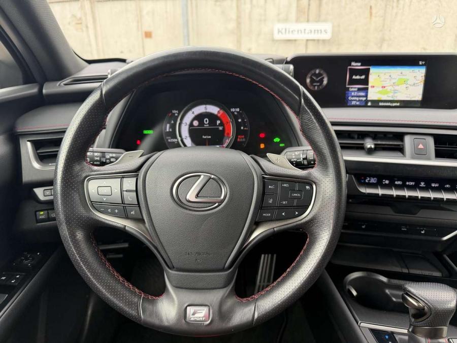 Black Lexus UX 250h 2019 in Vilnius, with an engine capacity of 1.99 L and mileage of 63 thousand km for 23700 €, photo 23 on AUTOMOTO.COM.LV