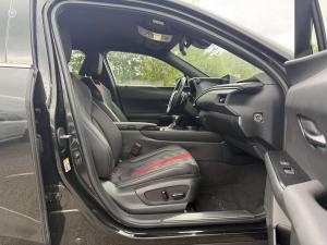 Black Lexus UX 250h 2019 in Vilnius, with an engine capacity of 1.99 L and mileage of 63 thousand km for 23700 €, photo 24 on AUTOMOTO.COM.LV