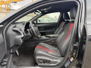 Black Lexus UX 250h 2019 in Vilnius, with an engine capacity of 1.99 L and mileage of 63 thousand km for 23700 €, photo 27 on AUTOMOTO.COM.LV