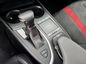 Black Lexus UX 250h 2019 in Vilnius, with an engine capacity of 1.99 L and mileage of 63 thousand km for 23700 €, photo 29 on AUTOMOTO.COM.LV