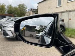 Black Lexus UX 250h 2019 in Vilnius, with an engine capacity of 1.99 L and mileage of 63 thousand km for 23700 €, photo 34 on AUTOMOTO.COM.LV
