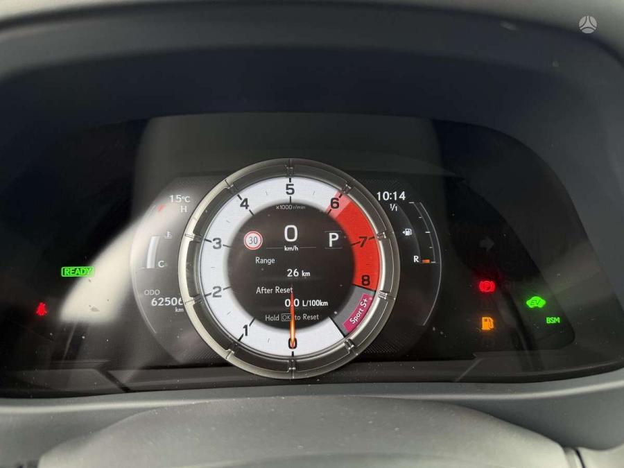 Black Lexus UX 250h 2019 in Vilnius, with an engine capacity of 1.99 L and mileage of 63 thousand km for 23700 €, photo 36 on AUTOMOTO.COM.LV