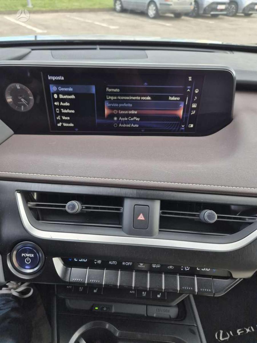 Black Lexus UX 250h 2019 in Panevezys, with an engine capacity of 1.99 L and mileage of 115 thousand km for 23800 €, photo 20 on AUTOMOTO.COM.LV