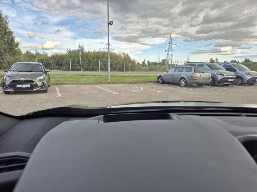 Black Lexus UX 250h 2019 in Panevezys, with an engine capacity of 1.99 L and mileage of 115 thousand km for 23800 €, photo 21 on AUTOMOTO.COM.LV