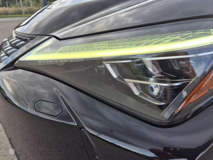 Black Lexus UX 250h 2019 in Panevezys, with an engine capacity of 1.99 L and mileage of 115 thousand km for 23800 €, photo 32 on AUTOMOTO.COM.LV