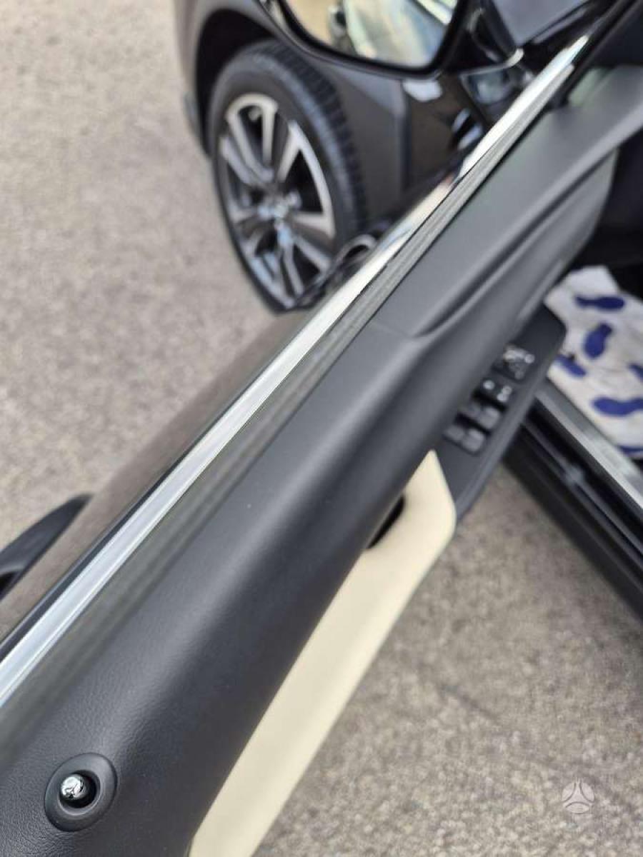 Black Lexus UX 250h 2019 in Panevezys, with an engine capacity of 1.99 L and mileage of 115 thousand km for 23800 €, photo 34 on AUTOMOTO.COM.LV