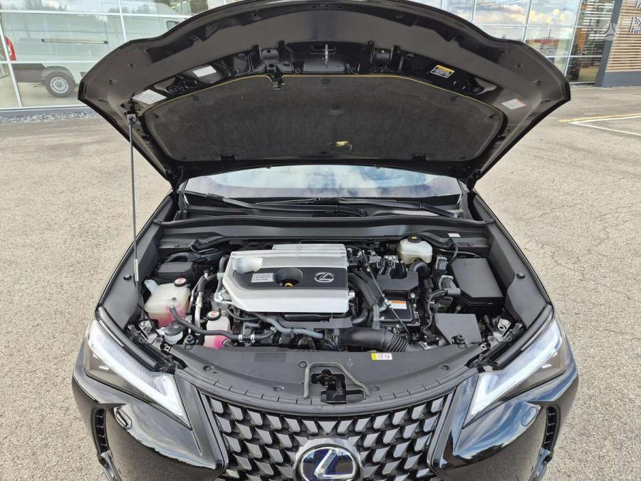 Black Lexus UX 250h 2019 in Panevezys, with an engine capacity of 1.99 L and mileage of 115 thousand km for 23800 €, photo 35 on AUTOMOTO.COM.LV
