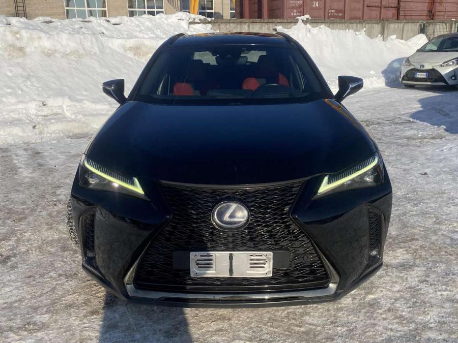 Melns Lexus UX 250h 2020 Viļņa, ar dzinēja tilpumu 1.99 L un nobraukumu 135 tūkst. km par 23000 €, foto 5 vietnē AUTOMOTO.COM.LV