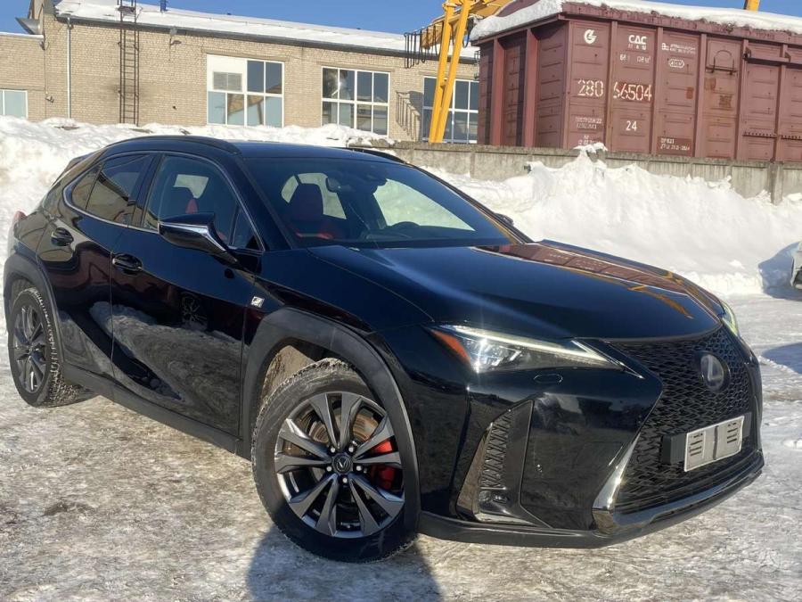 Melns Lexus UX 250h 2020 Viļņa, ar dzinēja tilpumu 1.99 L un nobraukumu 135 tūkst. km par 23000 €, foto 6 vietnē AUTOMOTO.COM.LV