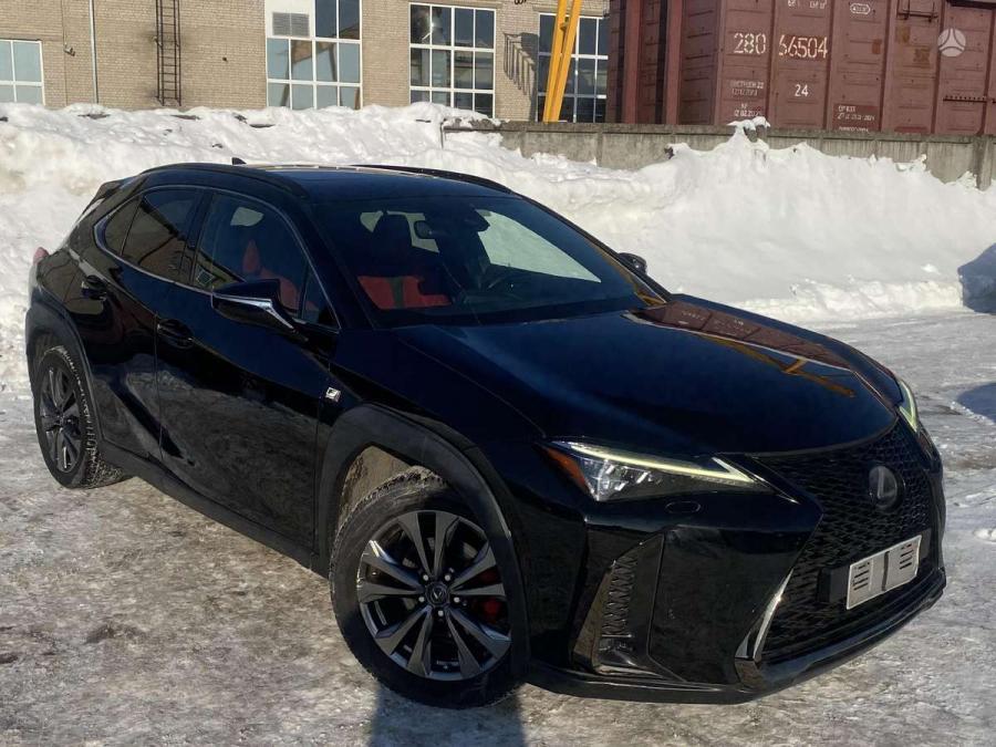 Melns Lexus UX 250h 2020 Viļņa, ar dzinēja tilpumu 1.99 L un nobraukumu 135 tūkst. km par 23000 €, foto 7 vietnē AUTOMOTO.COM.LV