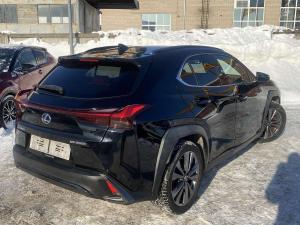 Melns Lexus UX 250h 2020 Viļņa, ar dzinēja tilpumu 1.99 L un nobraukumu 135 tūkst. km par 23000 €, foto 10 vietnē AUTOMOTO.COM.LV