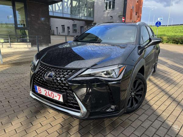 Melns Lexus UX 250h 2020 Daugavpils, ar dzinēja tilpumu 1.99 L un nobraukumu 131 tūkst. km par 21299 €, foto 1 vietnē AUTOMOTO.COM.LV