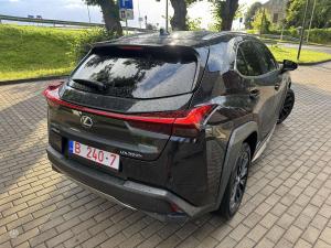Melns Lexus UX 250h 2020 Daugavpils, ar dzinēja tilpumu 1.99 L un nobraukumu 131 tūkst. km par 21299 €, foto 5 vietnē AUTOMOTO.COM.LV