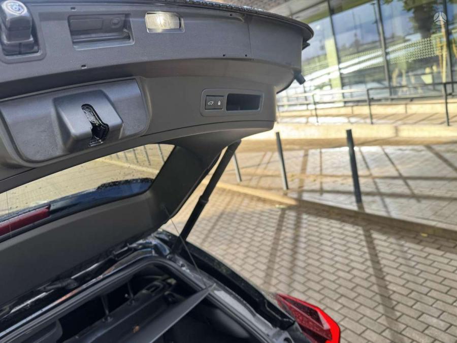 Melns Lexus UX 250h 2020 Daugavpils, ar dzinēja tilpumu 1.99 L un nobraukumu 131 tūkst. km par 21299 €, foto 14 vietnē AUTOMOTO.COM.LV