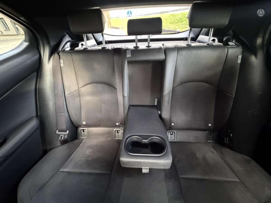 Melns Lexus UX 250h 2020 Daugavpils, ar dzinēja tilpumu 1.99 L un nobraukumu 131 tūkst. km par 21299 €, foto 26 vietnē AUTOMOTO.COM.LV