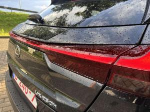 Melns Lexus UX 250h 2020 Daugavpils, ar dzinēja tilpumu 1.99 L un nobraukumu 131 tūkst. km par 21299 €, foto 29 vietnē AUTOMOTO.COM.LV