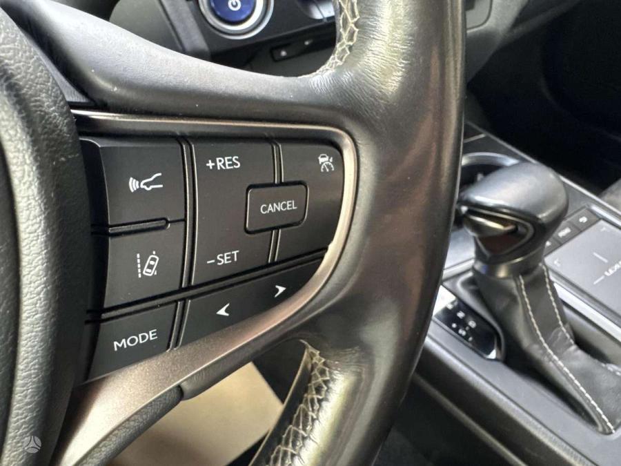 Melns Lexus UX 250h 2020 Daugavpils, ar dzinēja tilpumu 1.99 L un nobraukumu 131 tūkst. km par 21299 €, foto 32 vietnē AUTOMOTO.COM.LV